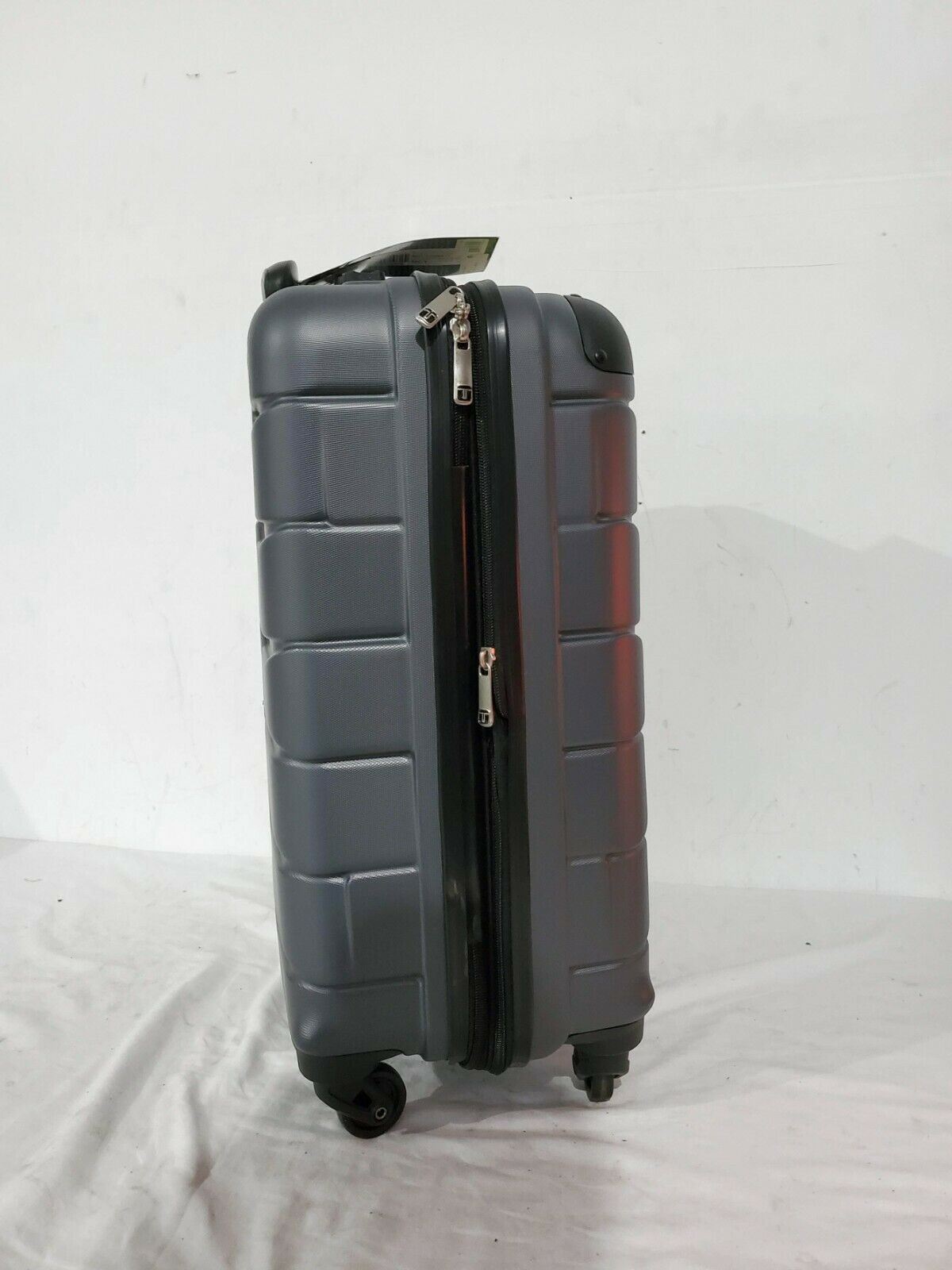 New Tag Matrix 2.0 20" Hard Spinner Carry-On Expandable Suitcase Lugga ...