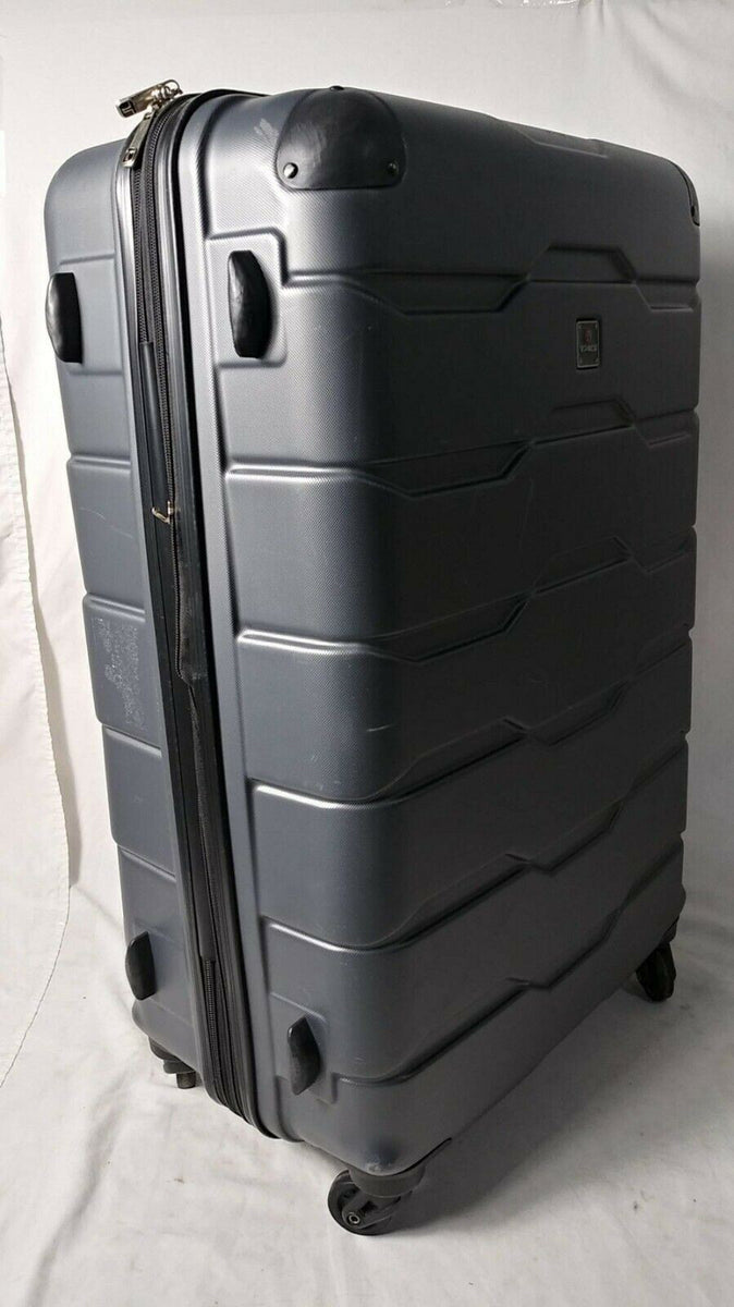 $280 Tag Matrix 2.0 28'' Hard Shell Upright Spinner Suitcase Luggage G ...