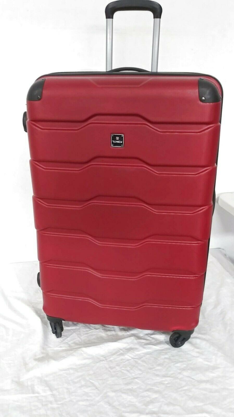 $280 Tag Matrix 2.0 28'' Hard Upright Red Spinner Lightweight Suitcase ...